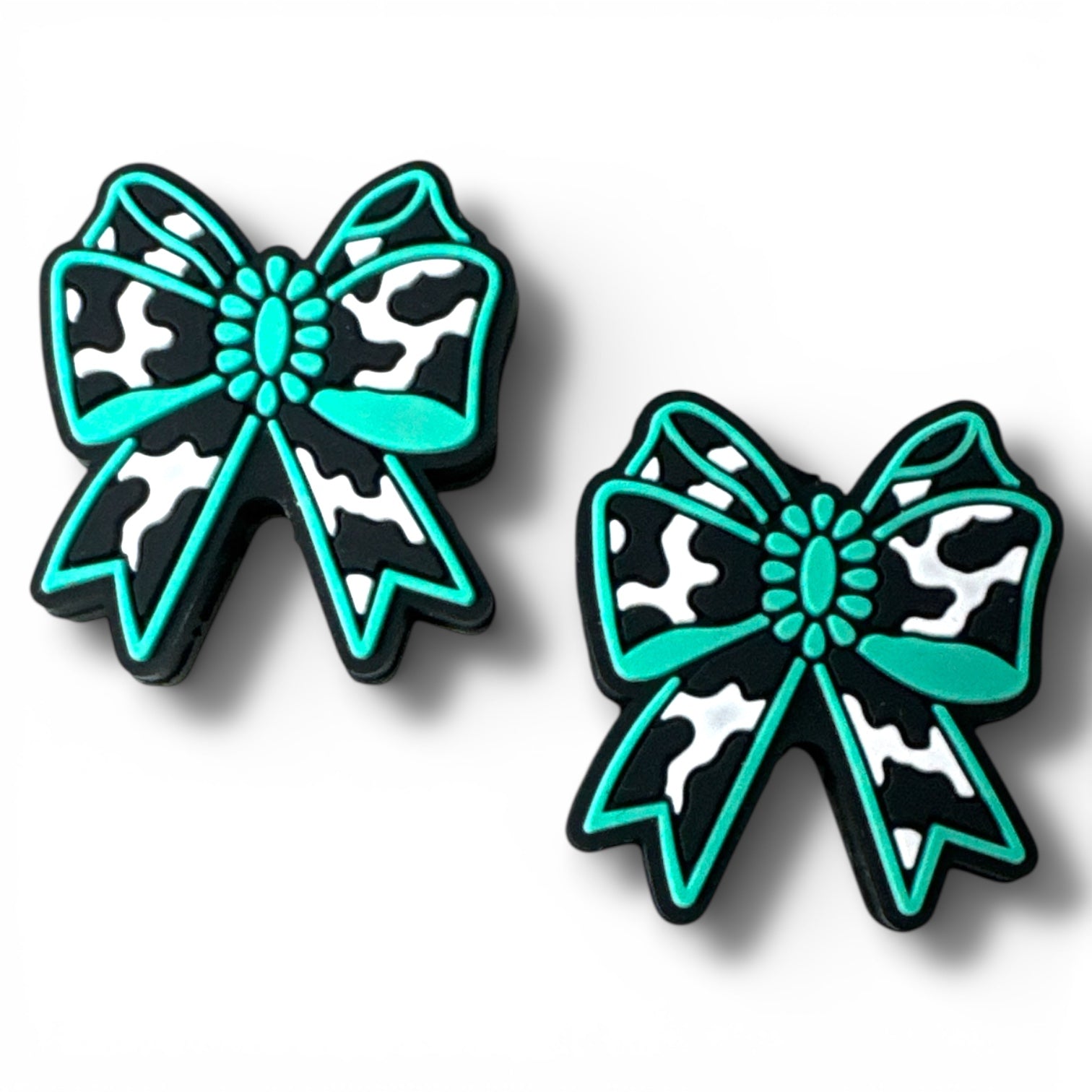 X34- “Cow Print Turquoise Bow” Silicone Focal Bead (1 Count) – My ...